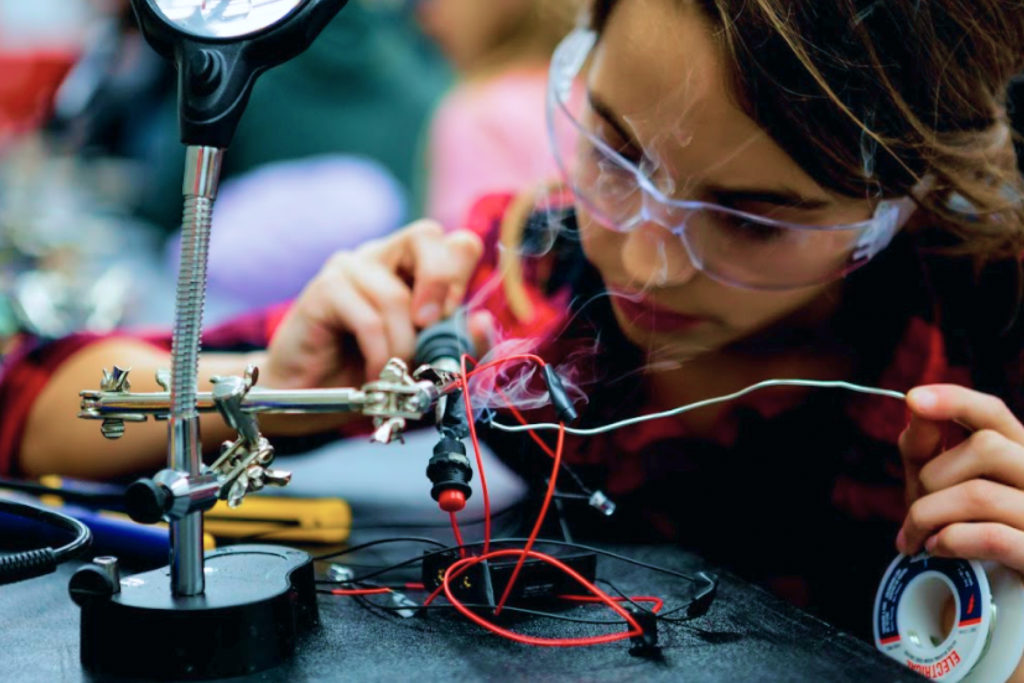 Electric Girls: Girls in STEM Program Breaking Conventions